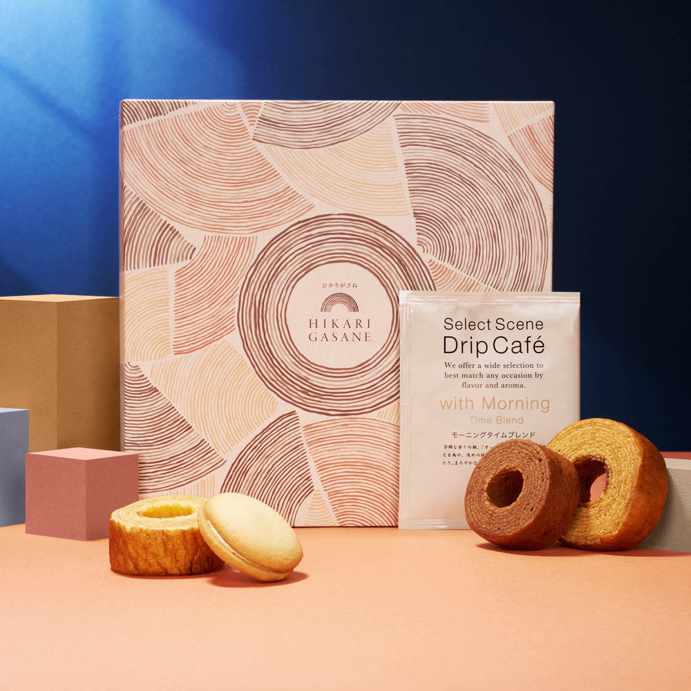 Drip Coffee and Baumkuchen Gift Box (8 Pieces, 5 Flavors)